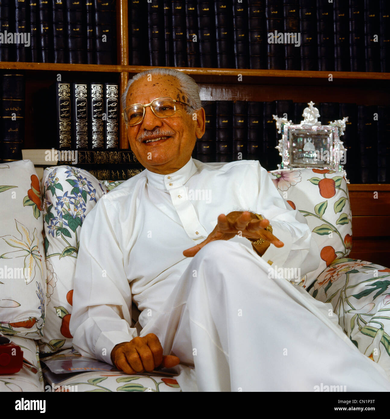 Saudi Arabia Old Man With Moustache Wearing Glasses Stock Photo - Alamy