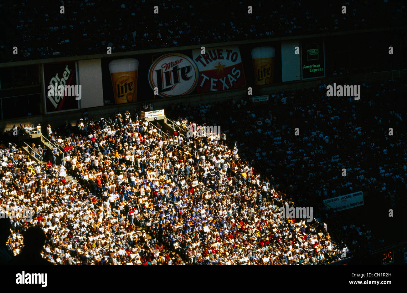 Dallas Texas USA Texas Stadium Crowds Watching American Football Stock ...