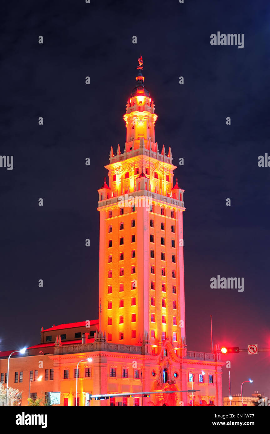 Freedom tower miami at night hi-res stock photography and images - Alamy