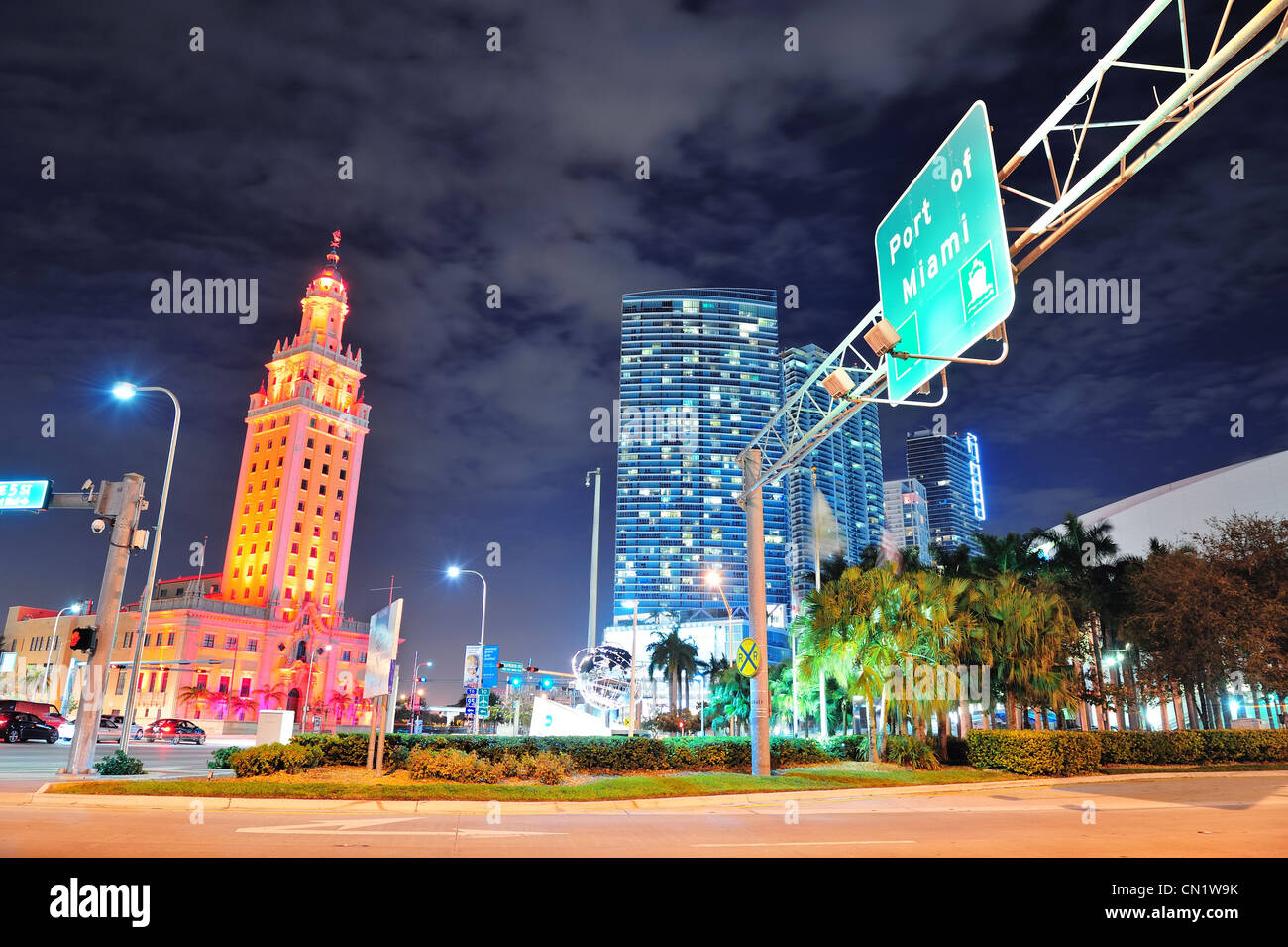 Freedom tower miami at night hi-res stock photography and images - Alamy
