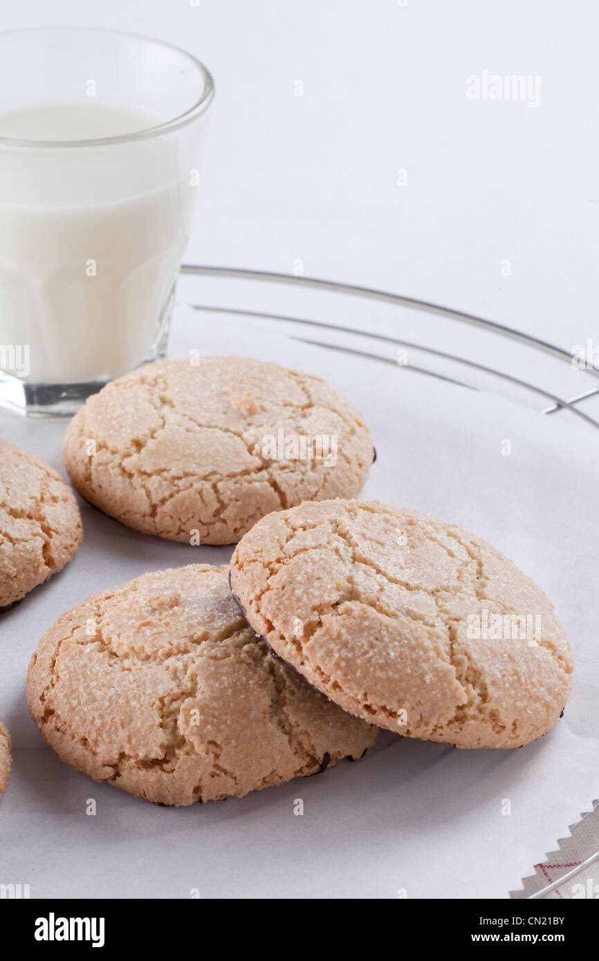 Milk with cookies Stock Photo - Alamy