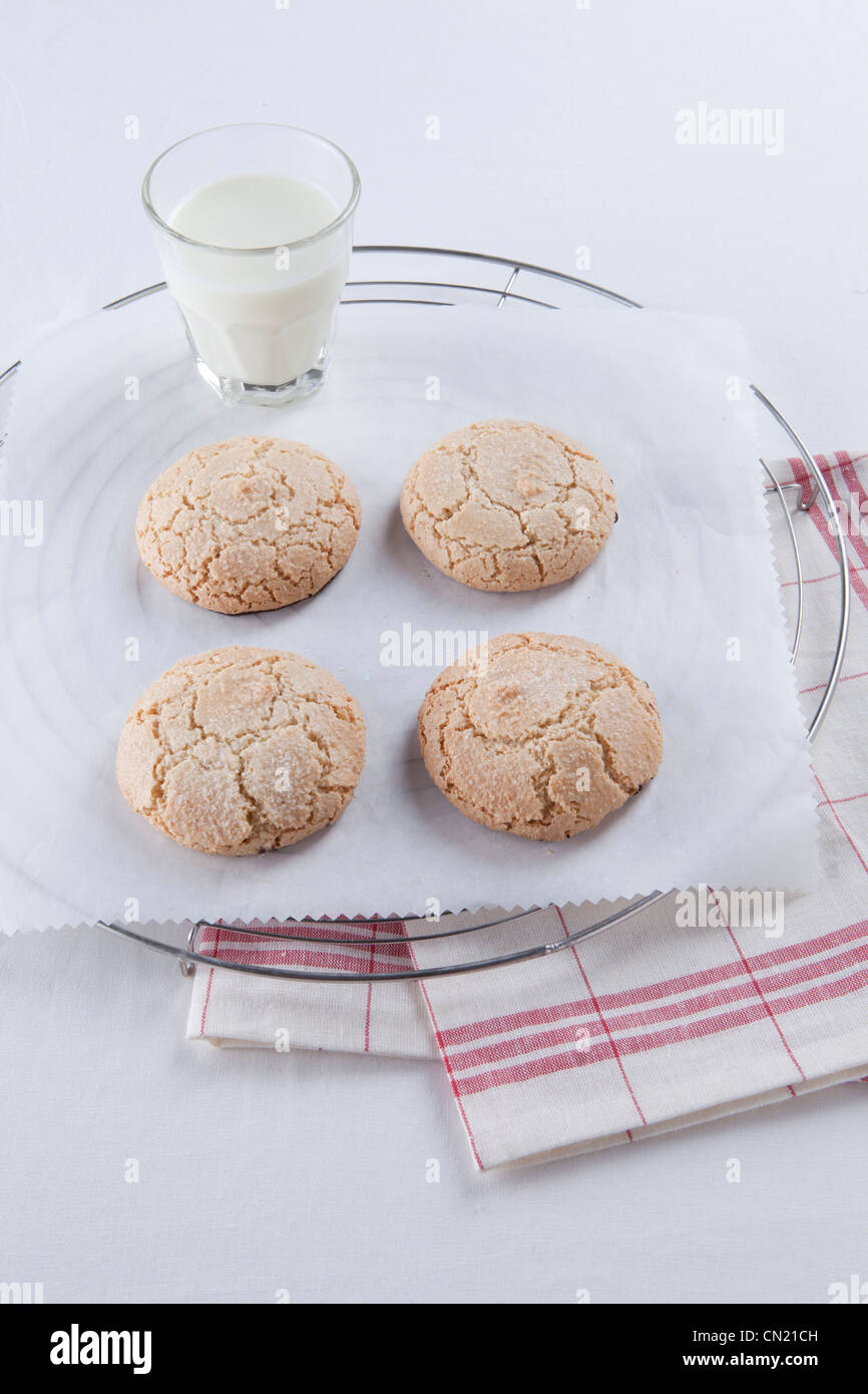 Milk with cookies Stock Photo - Alamy