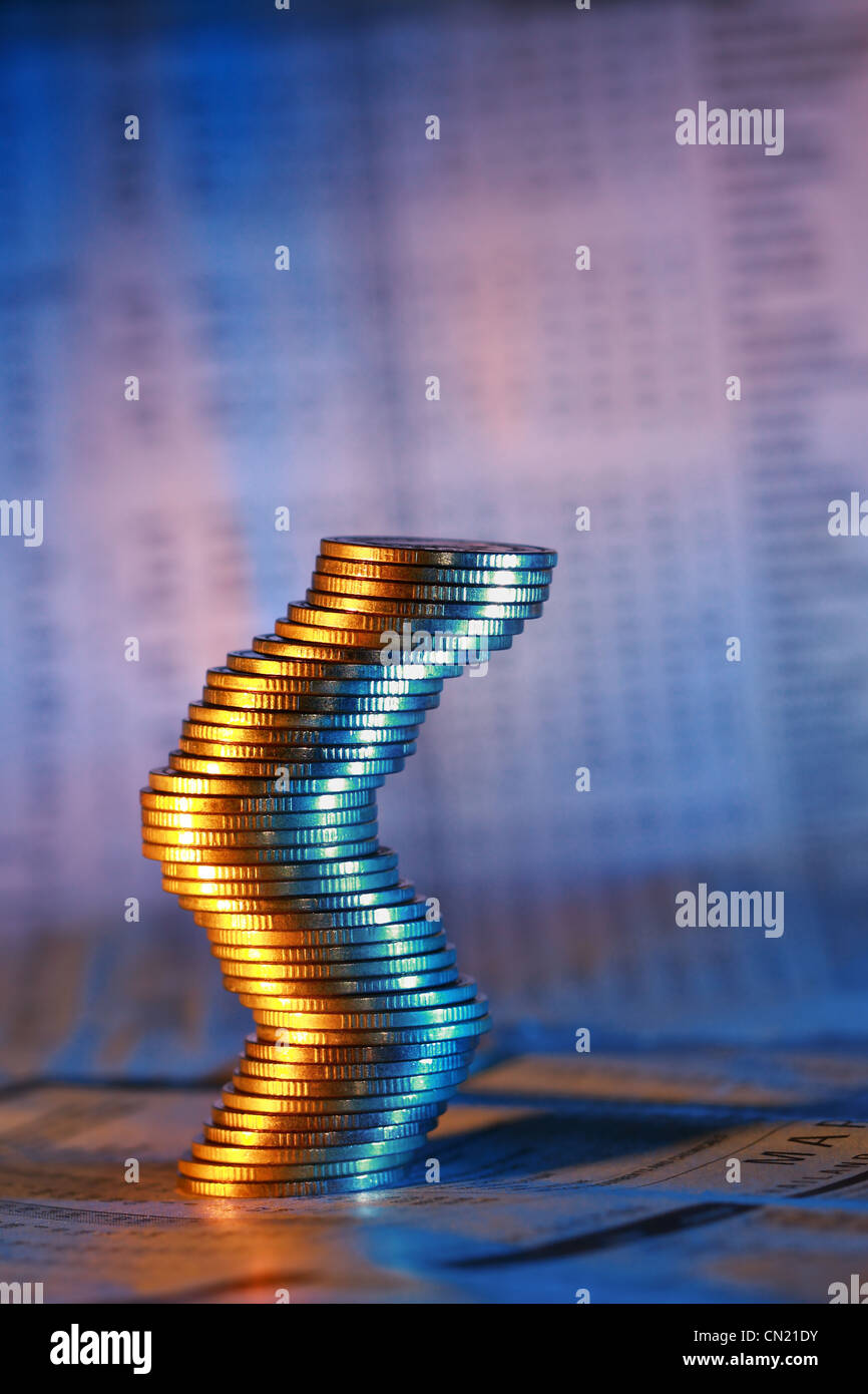 Gold coin unstable heap shape Stock Photo - Alamy