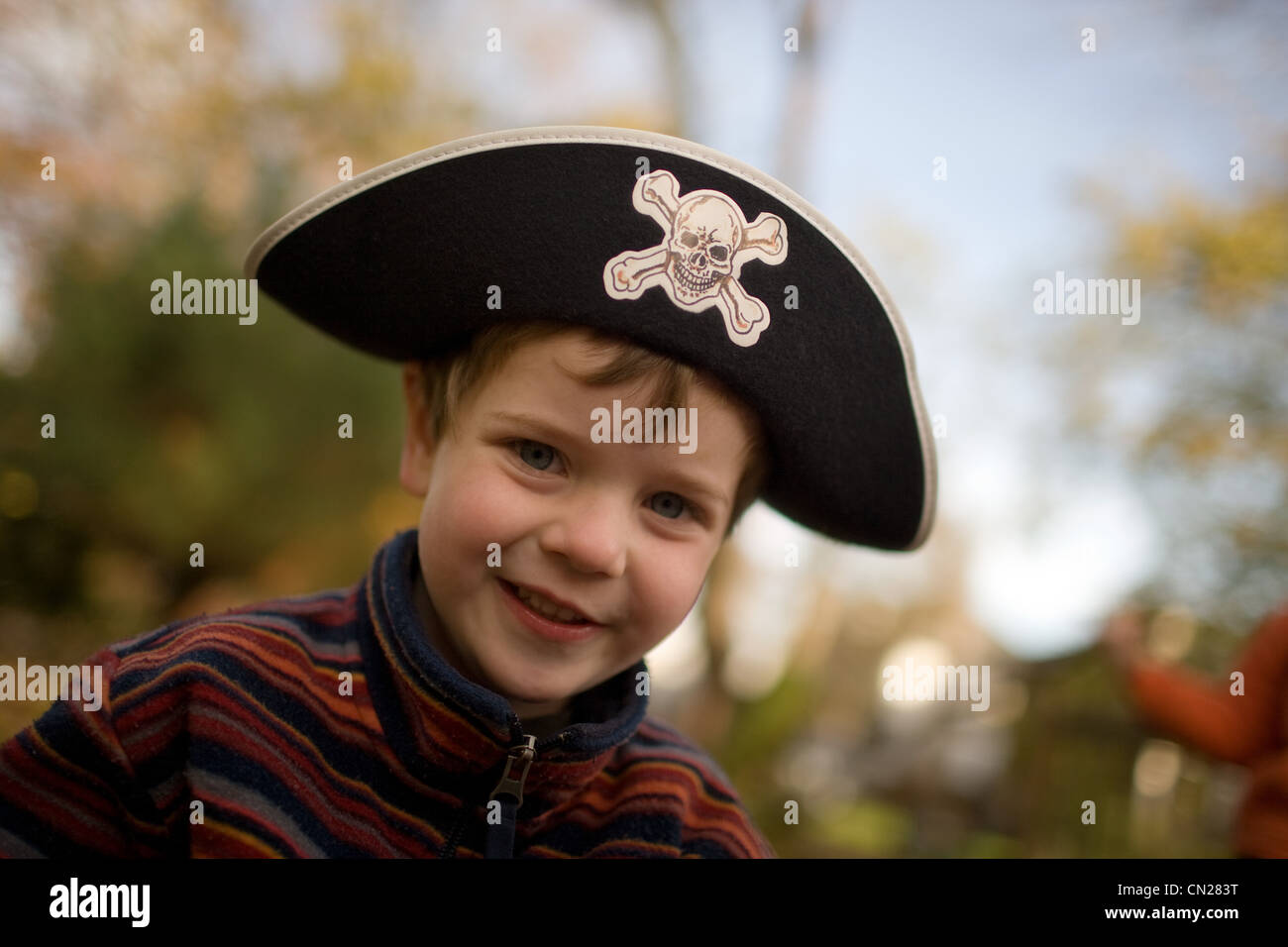 Child pirate hi-res stock photography and images - Alamy