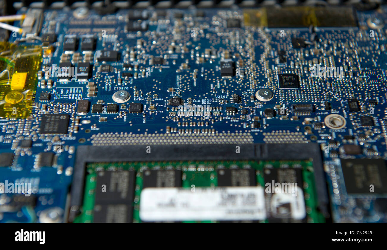 The inside of an Apple MacIntosh MacBook Pro computer showing various ...