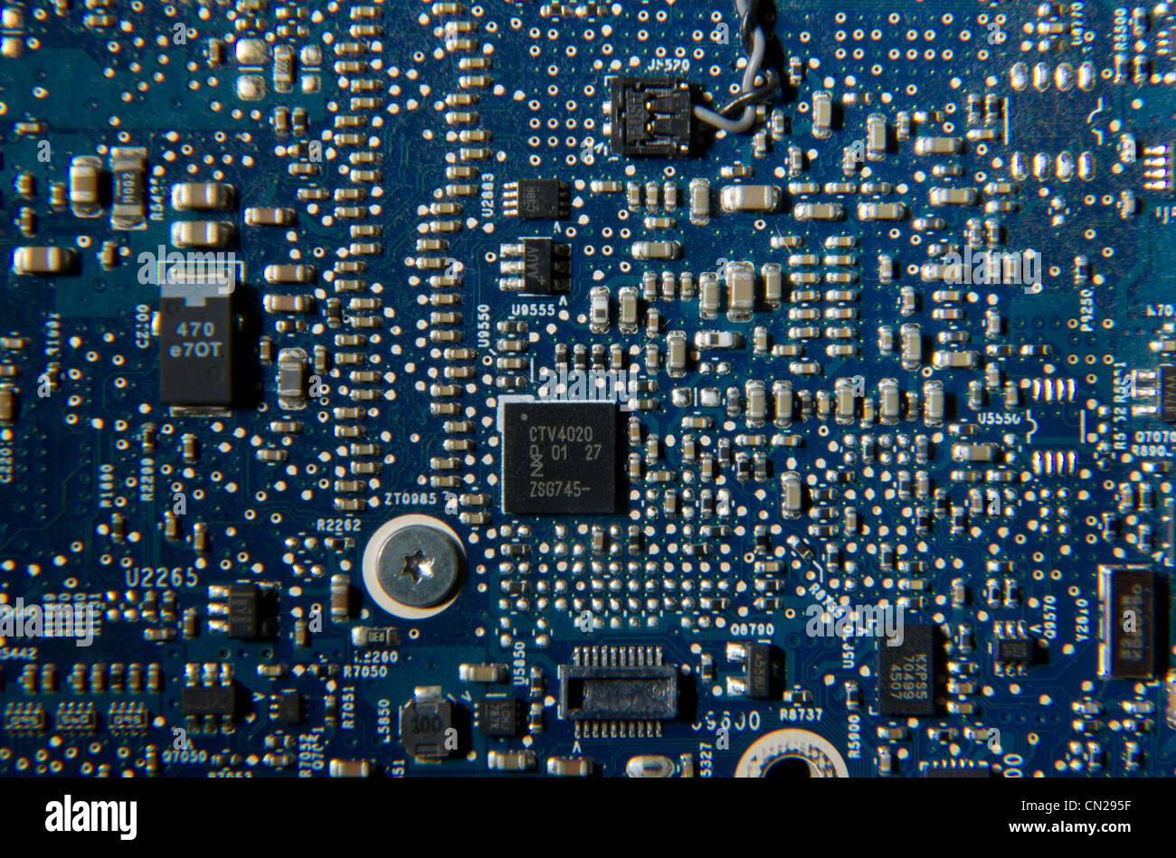 The inside of an Apple MacIntosh MacBook Pro computer showing various ...