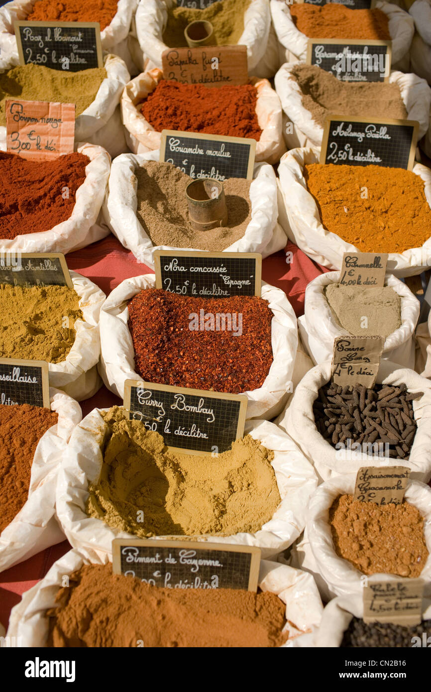 spices for sale at outdoor market Stock Photo - Alamy