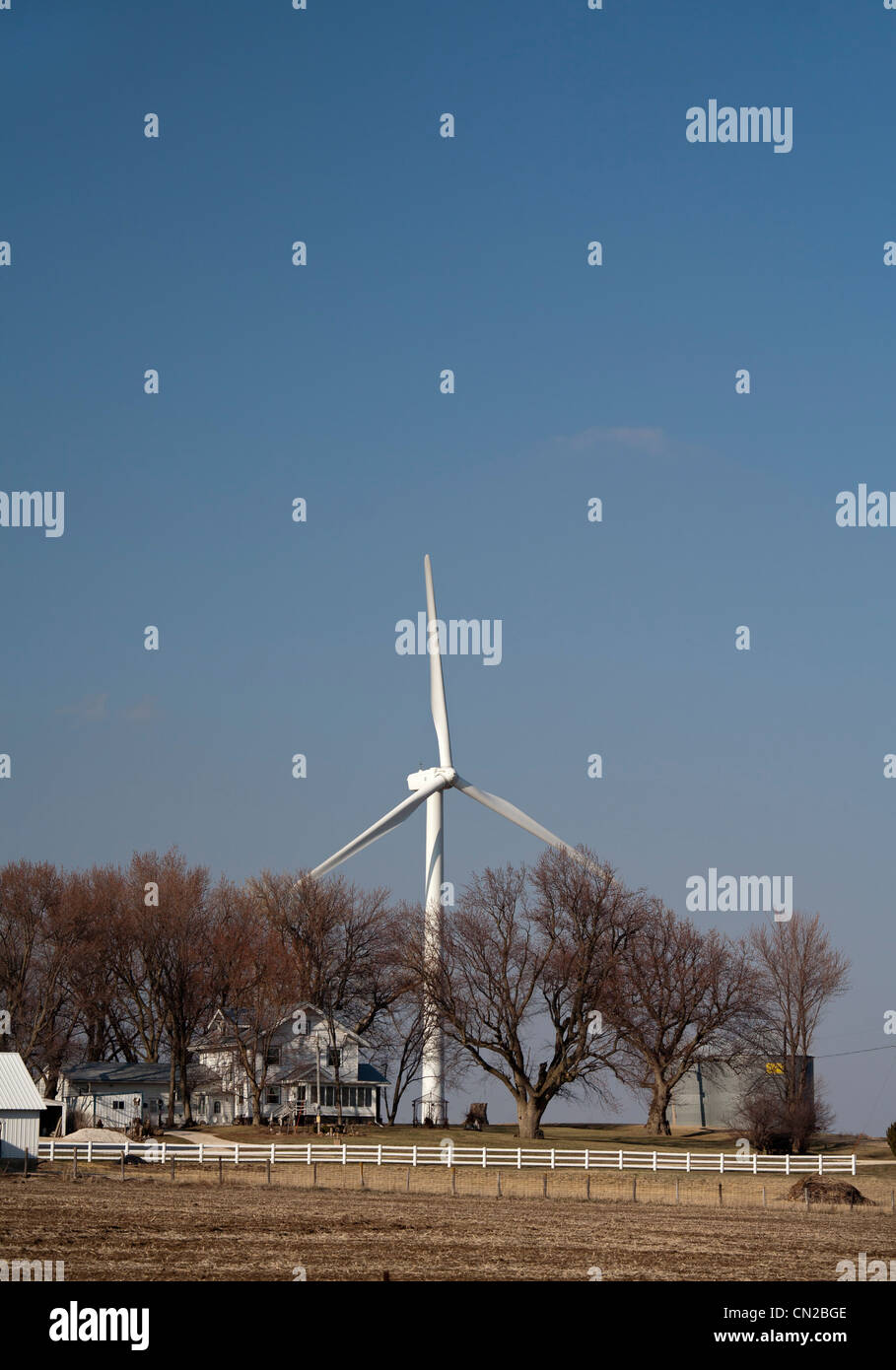 Galva, Iowa - A wind turbine on a farm in western Iowa Stock Photo - Alamy