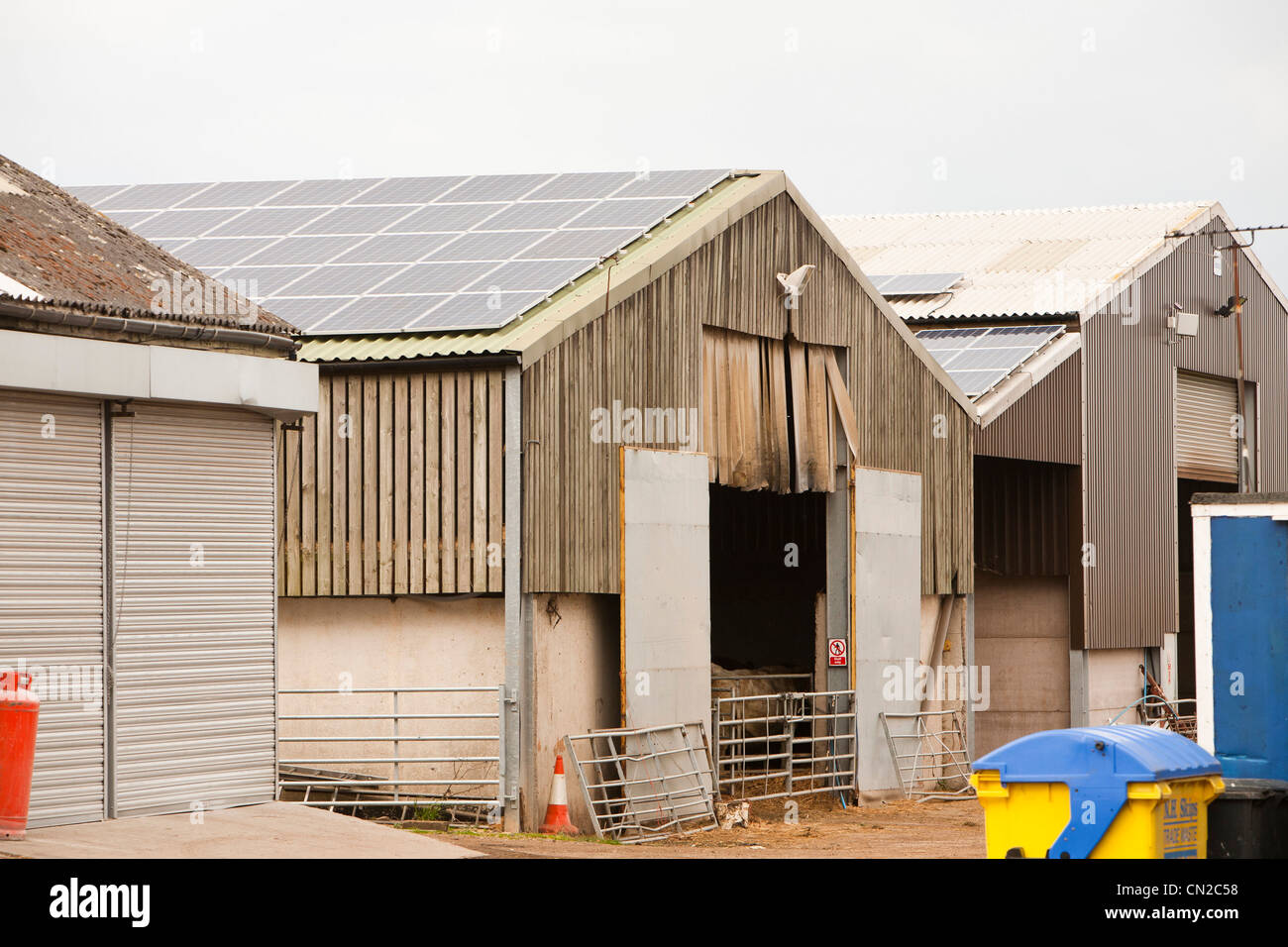 A 35 Kw solar panel system on a barn roof on a farm in Leicestershire ...
