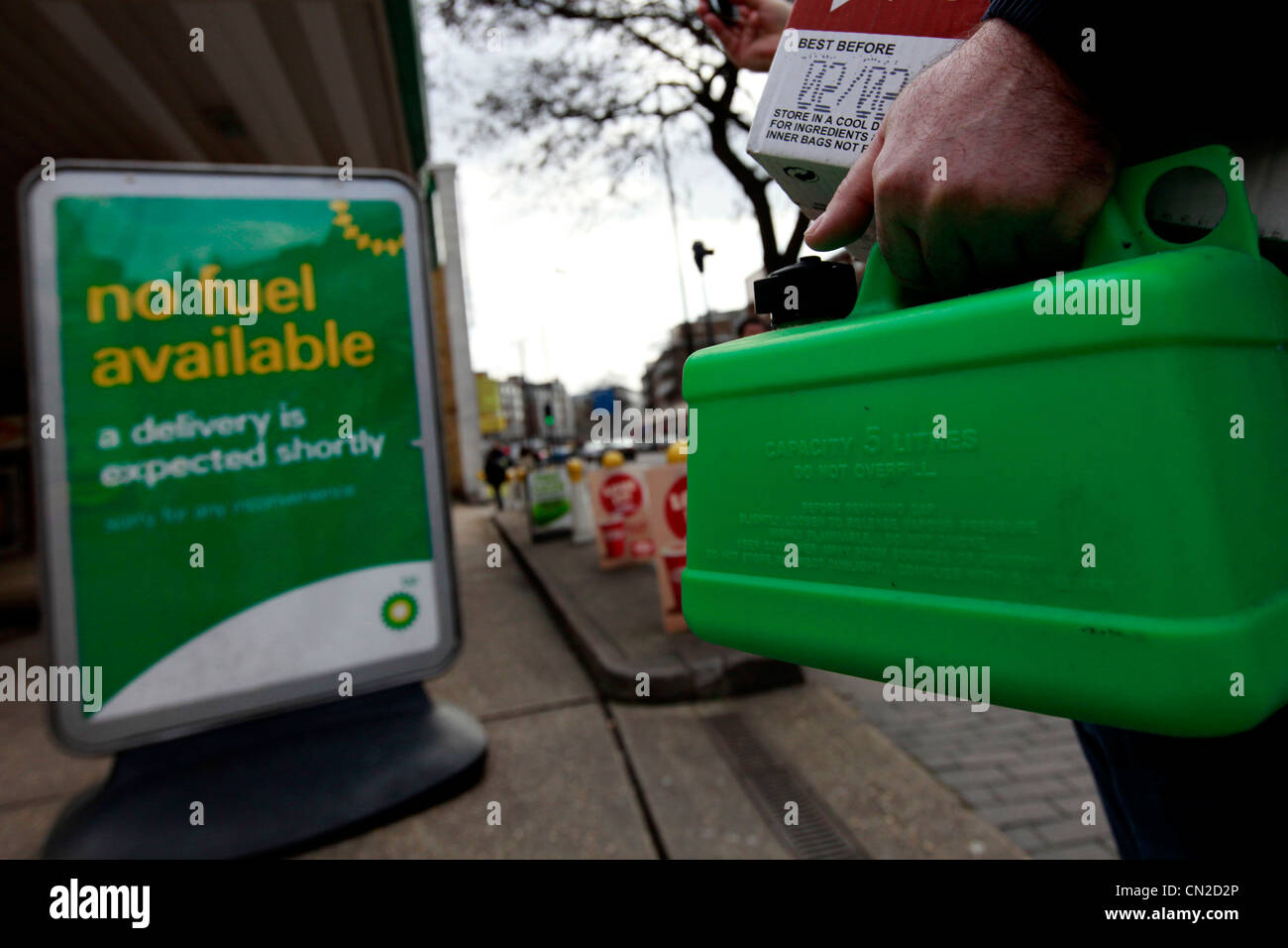 Bp fuel pump hi-res stock photography and images - Alamy