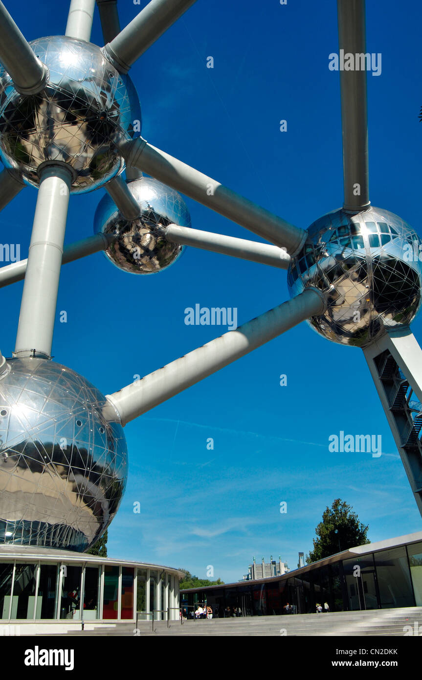 Atomium sculpture hi-res stock photography and images - Alamy