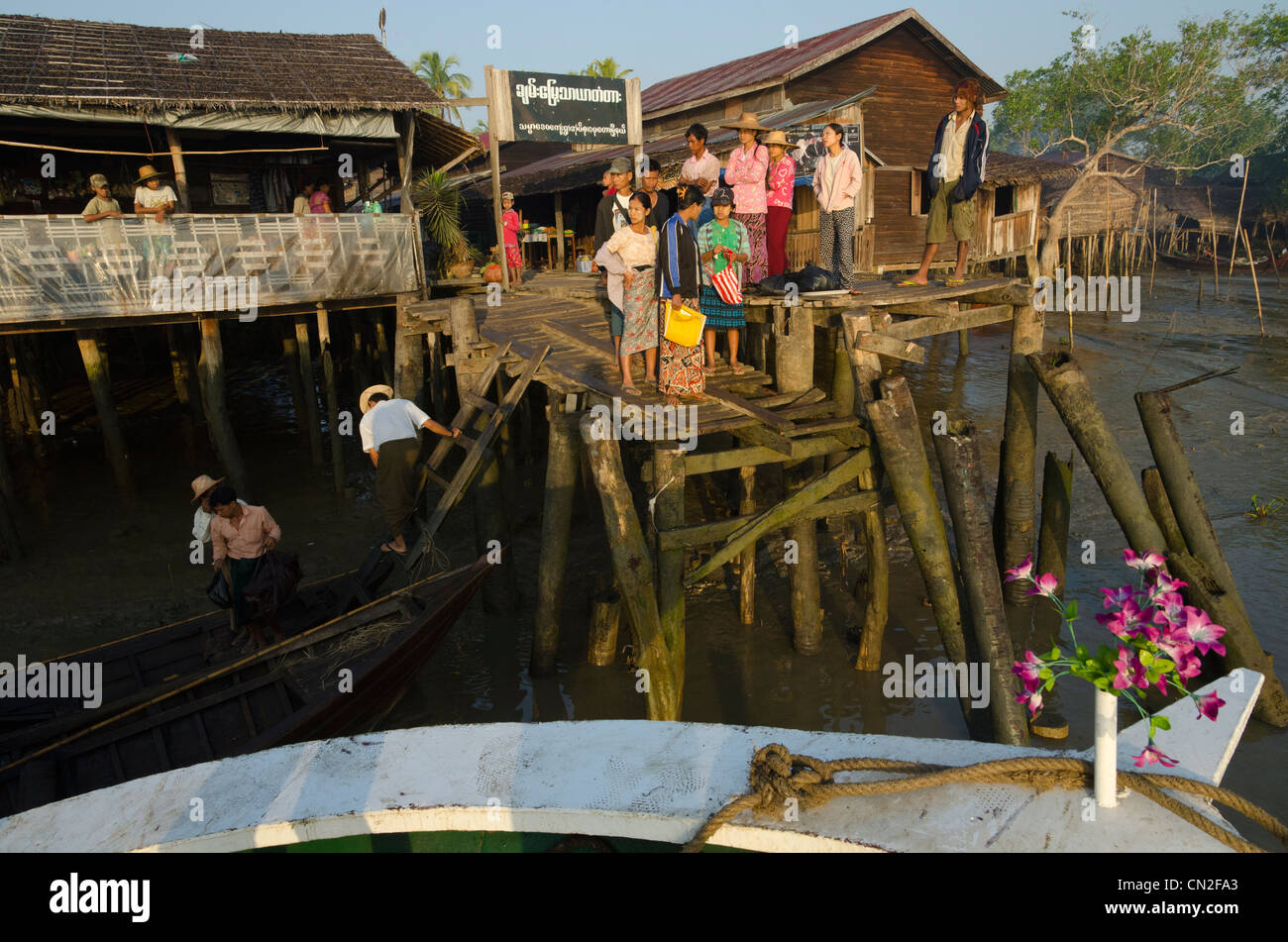 Public transport myanmar hi-res stock photography and images - Alamy