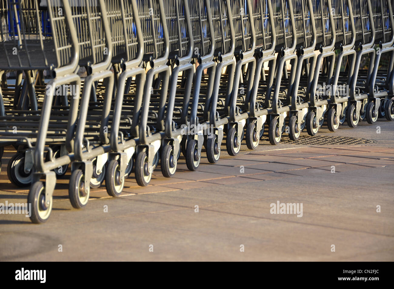 Shopping carts outside shopping mall Stock Photo - Alamy