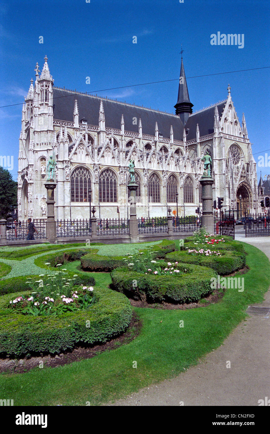Belgium, Brussels, Petit Sablon Park and Eglise Notre Dame du Sablon ...