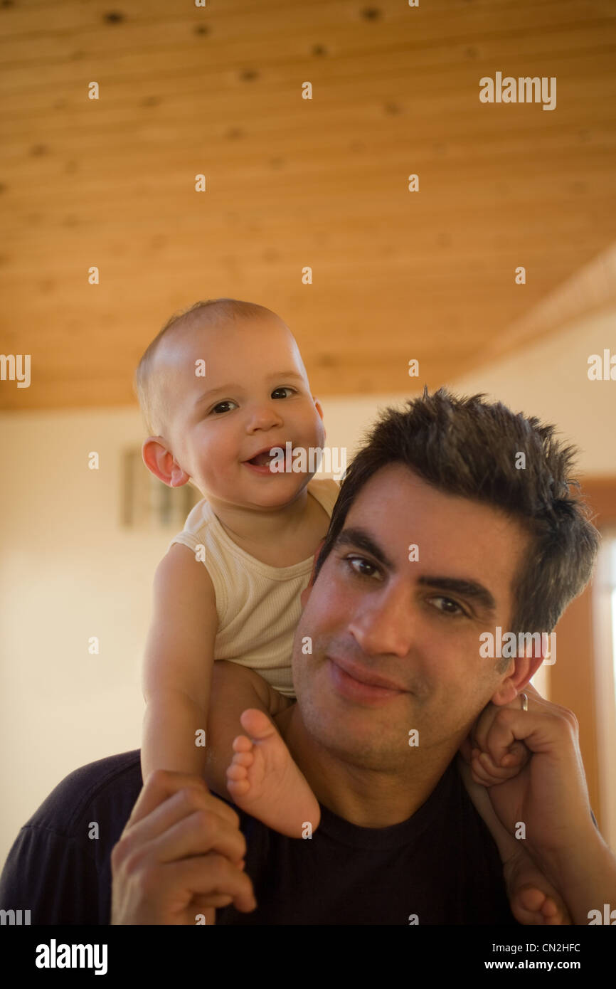 Father child shoulders point hi-res stock photography and images - Alamy