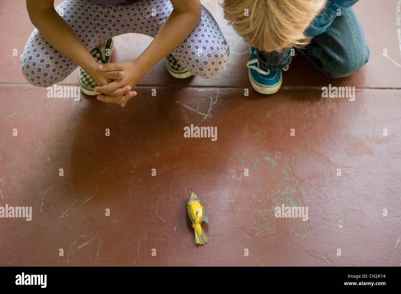 Dead children hi-res stock photography and images - Alamy