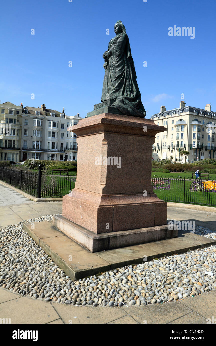 Statue of Queen Victoria, Warrior Square, St Leonards, East Sussex, UK ...