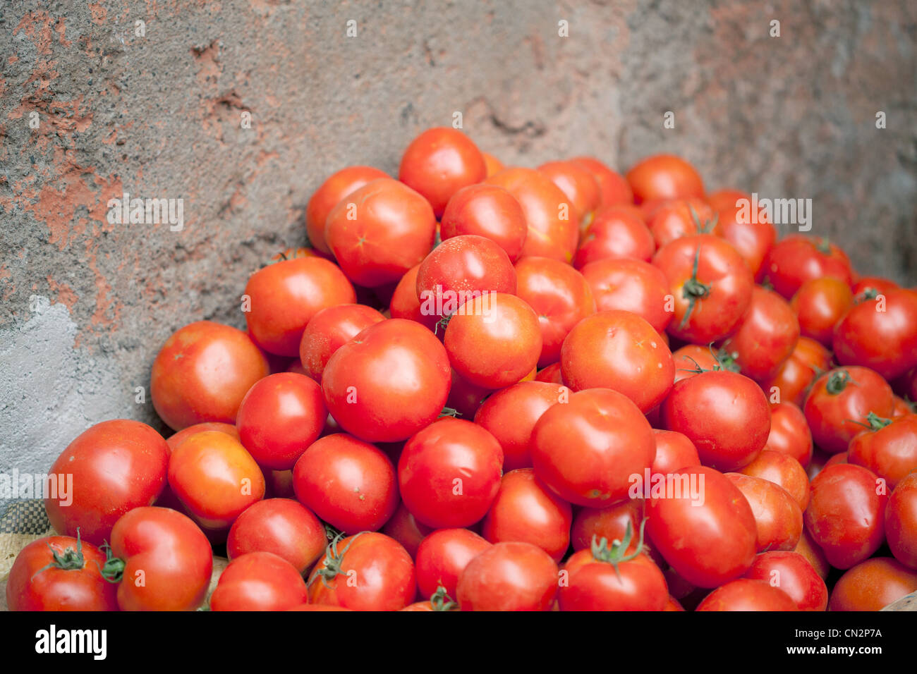 Tomatoes in market Stock Photo - Alamy