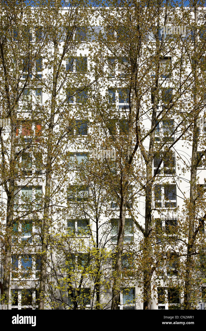 Berlin residential hi-res stock photography and images - Alamy