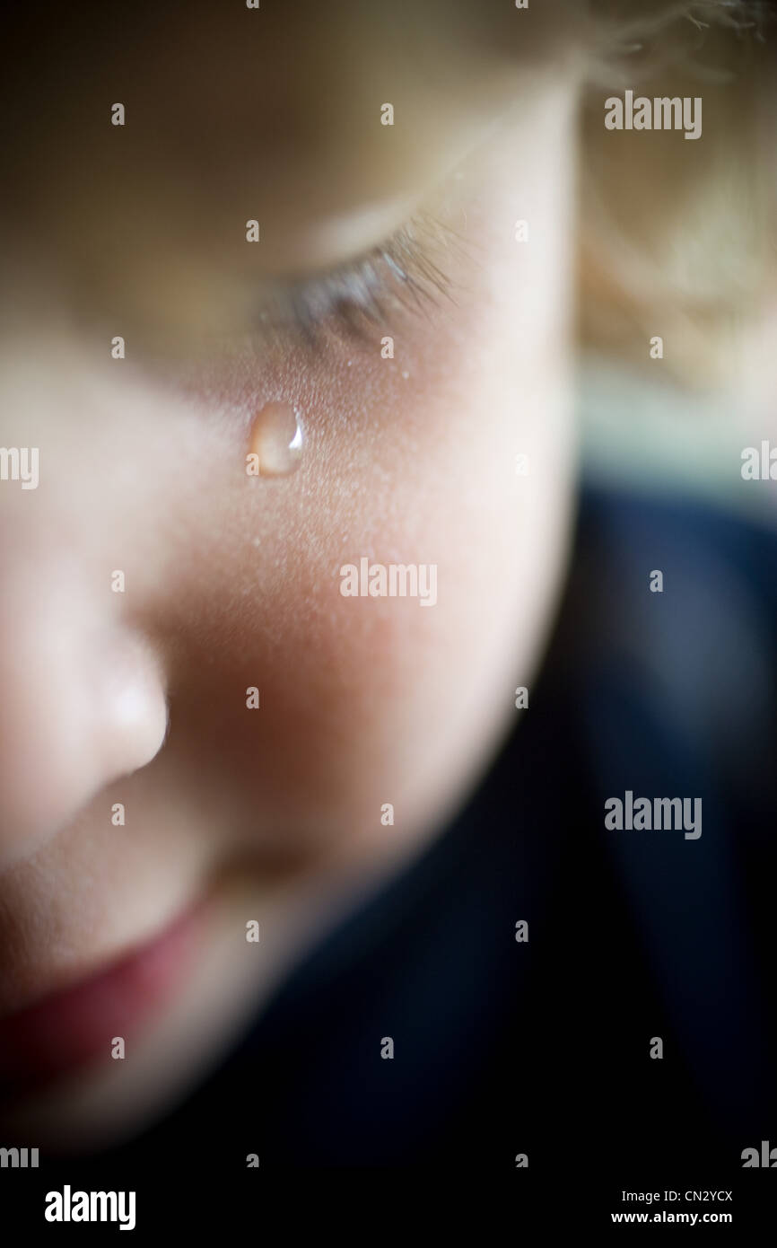 Boy crying, close up Stock Photo - Alamy