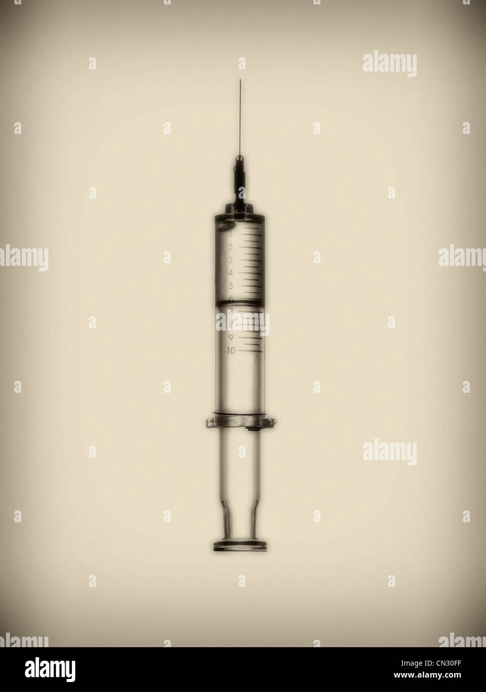Syringe hi-res stock photography and images - Alamy