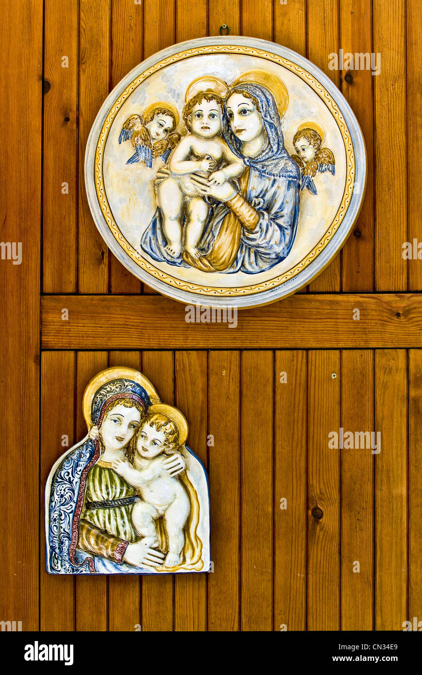 Italy Abruzzo Province of Teramo Castelli painting ceramic Stock Photo ...