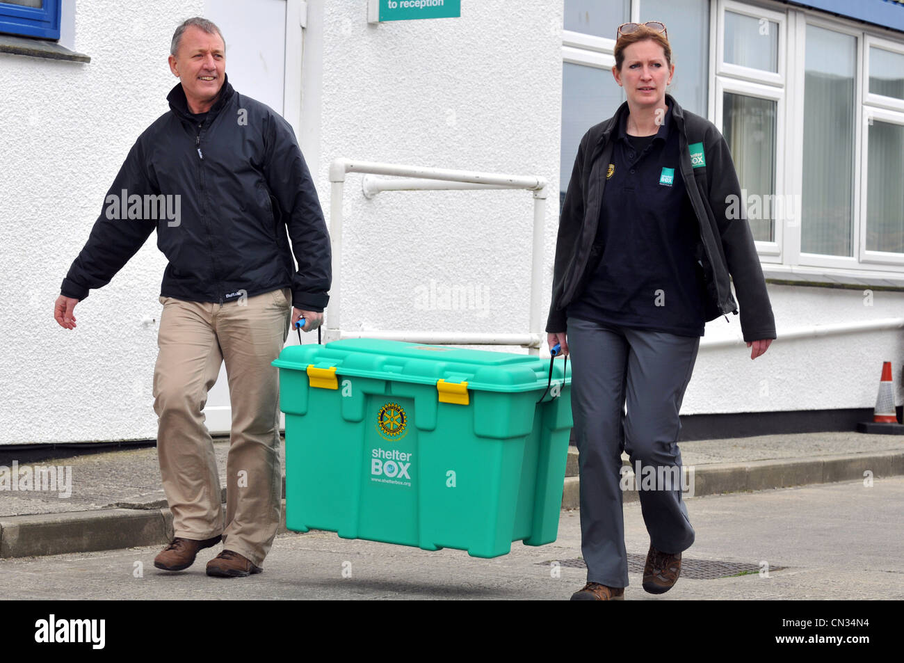 Shelterbox hi-res stock photography and images - Alamy