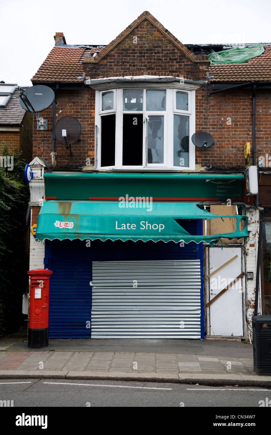 Shuttered Store Front Uk High Resolution Stock Photography and Images ...
