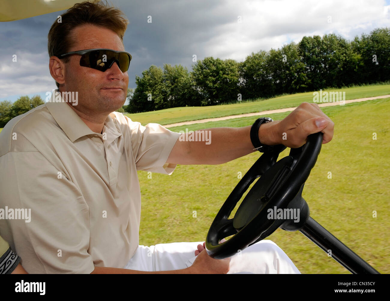 Driving on the grass hi-res stock photography and images - Alamy