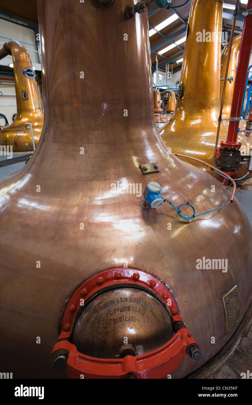 Scotland, Speyside, Dufftown, Glenfiddich Whiskey Distillery, Copper ...