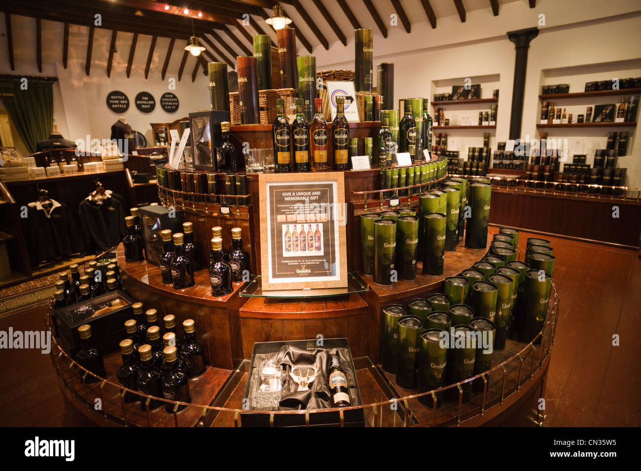 Scotland, Speyside, Dufftown, Glenfiddich Whiskey Distillery, Whiskey ...