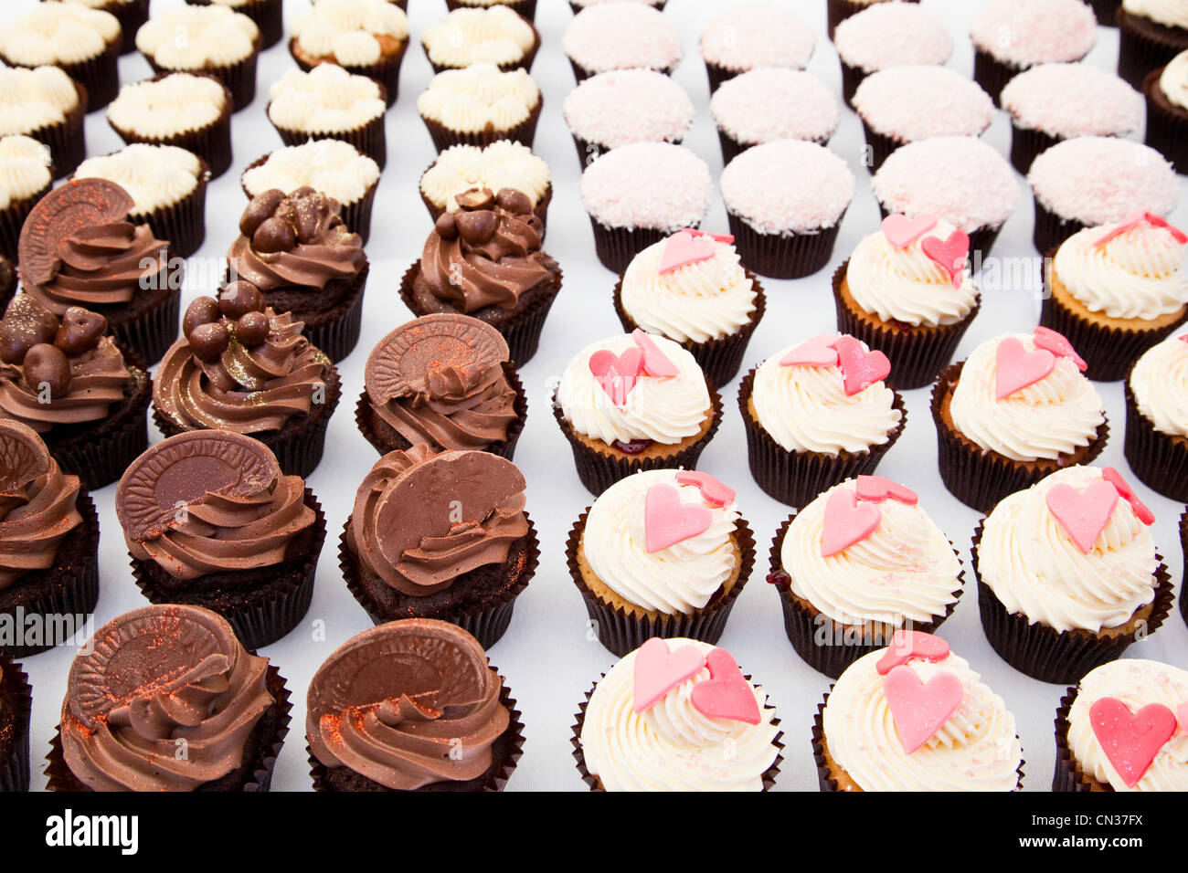 Cupcakes hi-res stock photography and images - Alamy