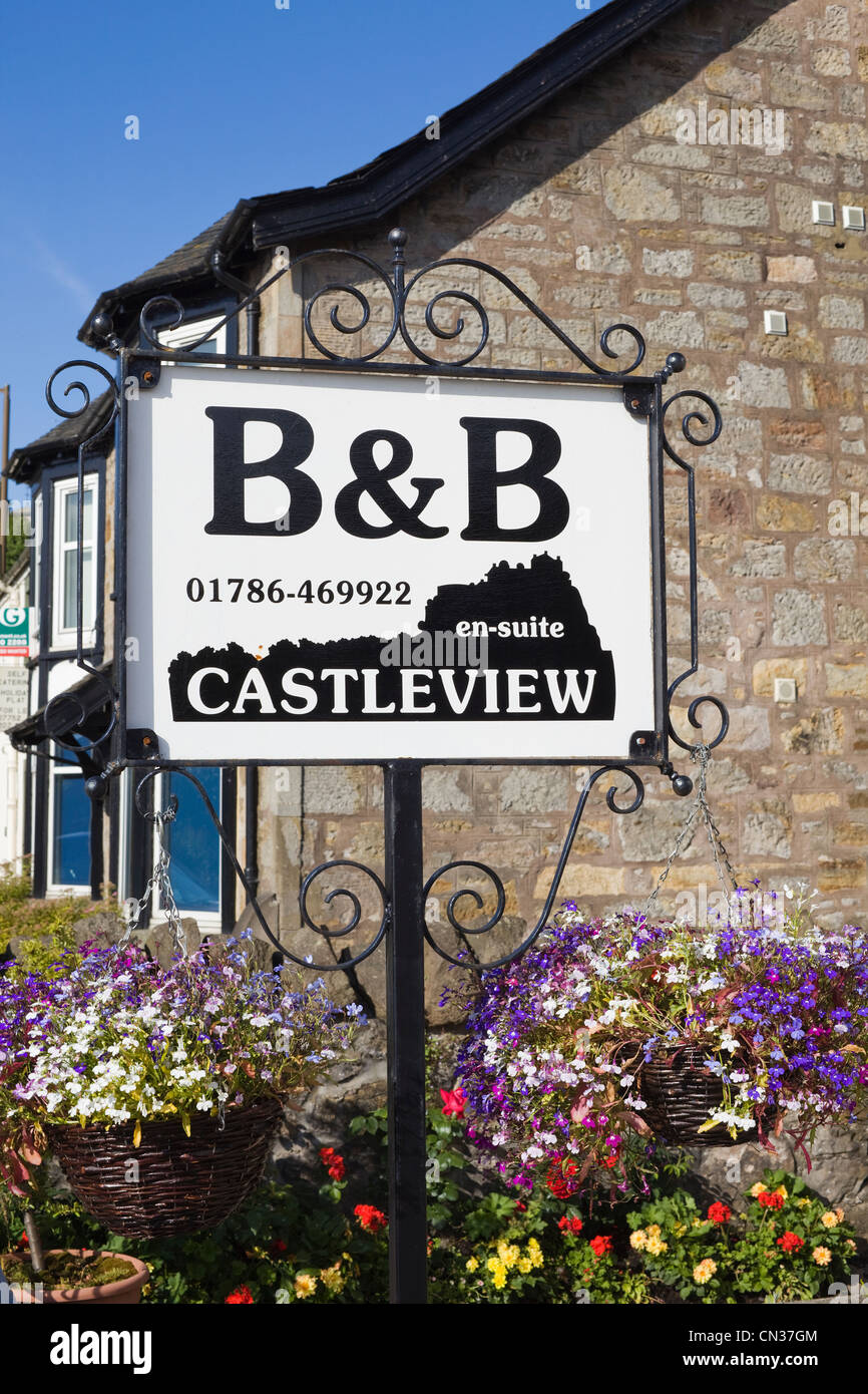 Scotland stirling b&b sign hi-res stock photography and images - Alamy