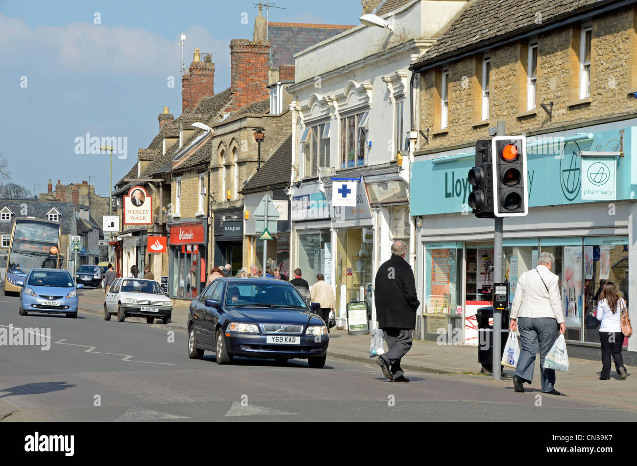 Busy town centre shopping street, Witney, Oxon, UK Stock Photo - Alamy