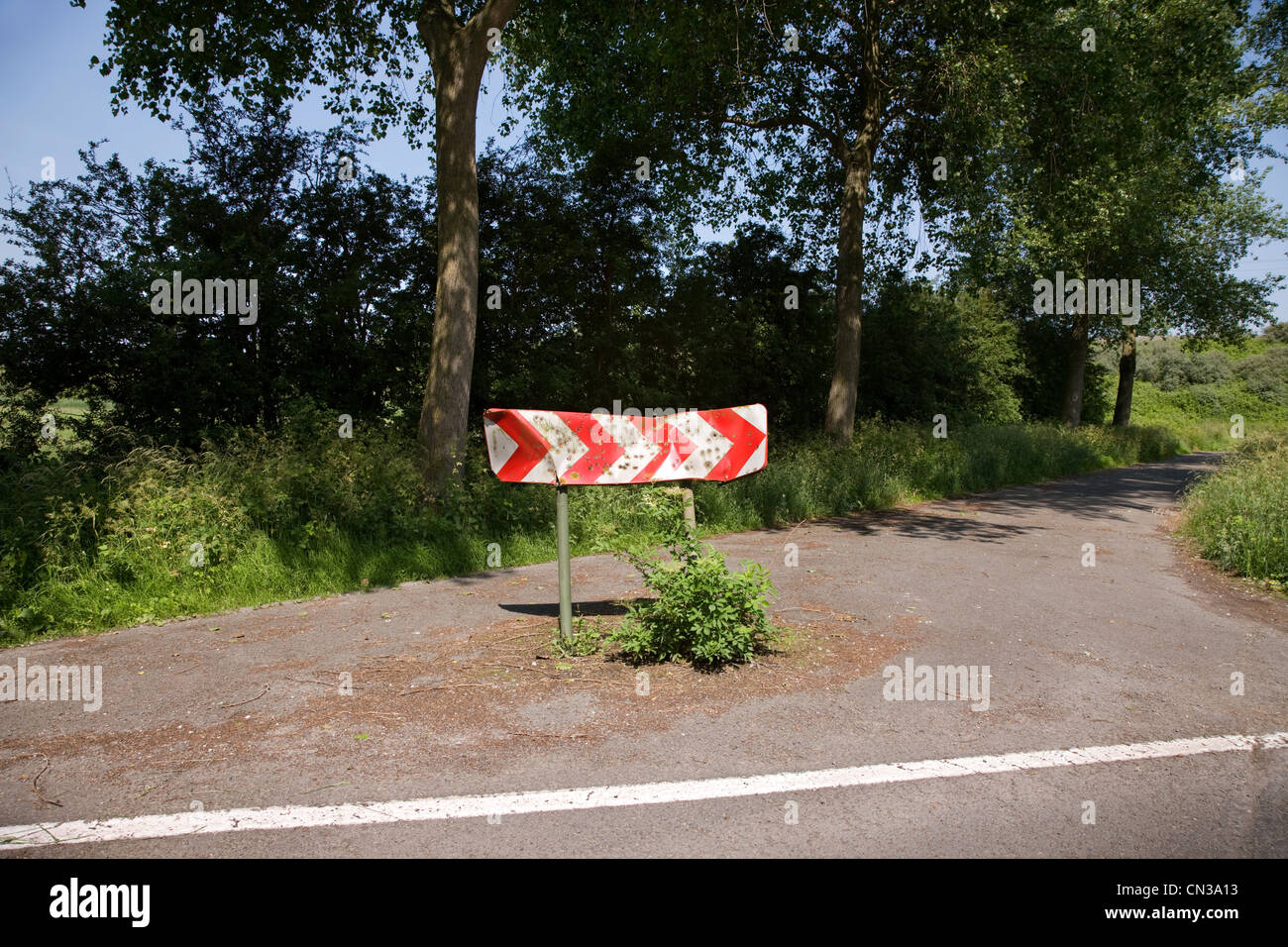 Damaged road sign hi-res stock photography and images - Alamy