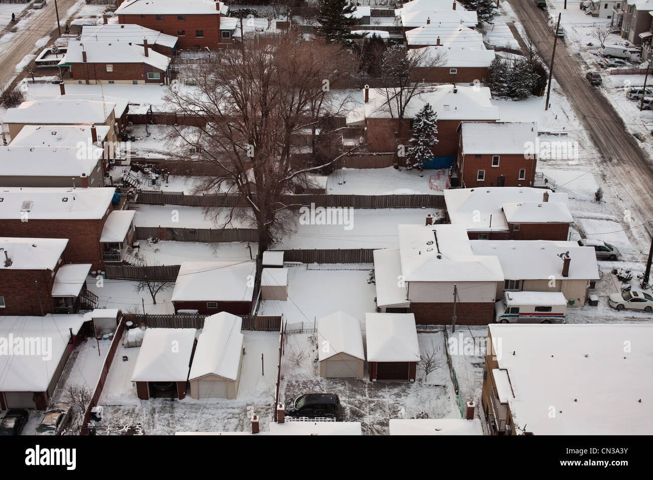 Snow neighborhood hi-res stock photography and images - Alamy
