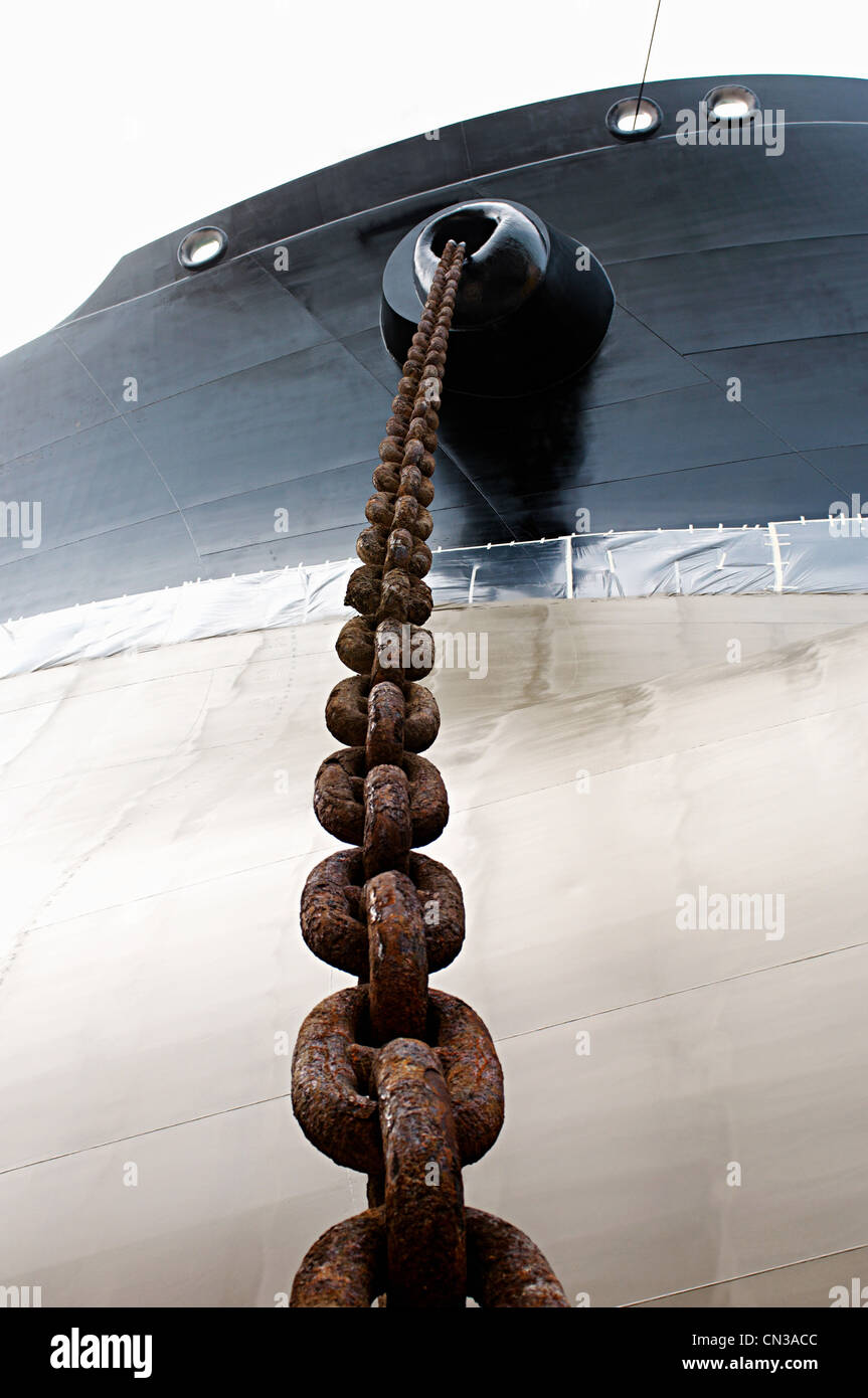 Metal Chain Of Ship High Resolution Stock Photography and Images - Alamy