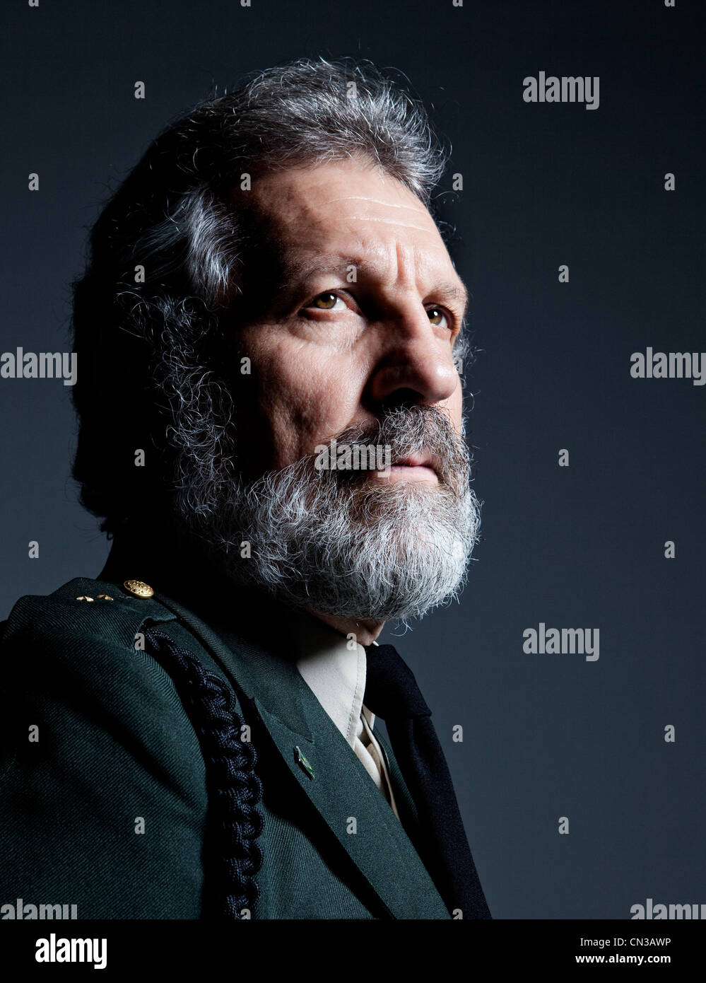Senior man wearing military uniform Stock Photo - Alamy
