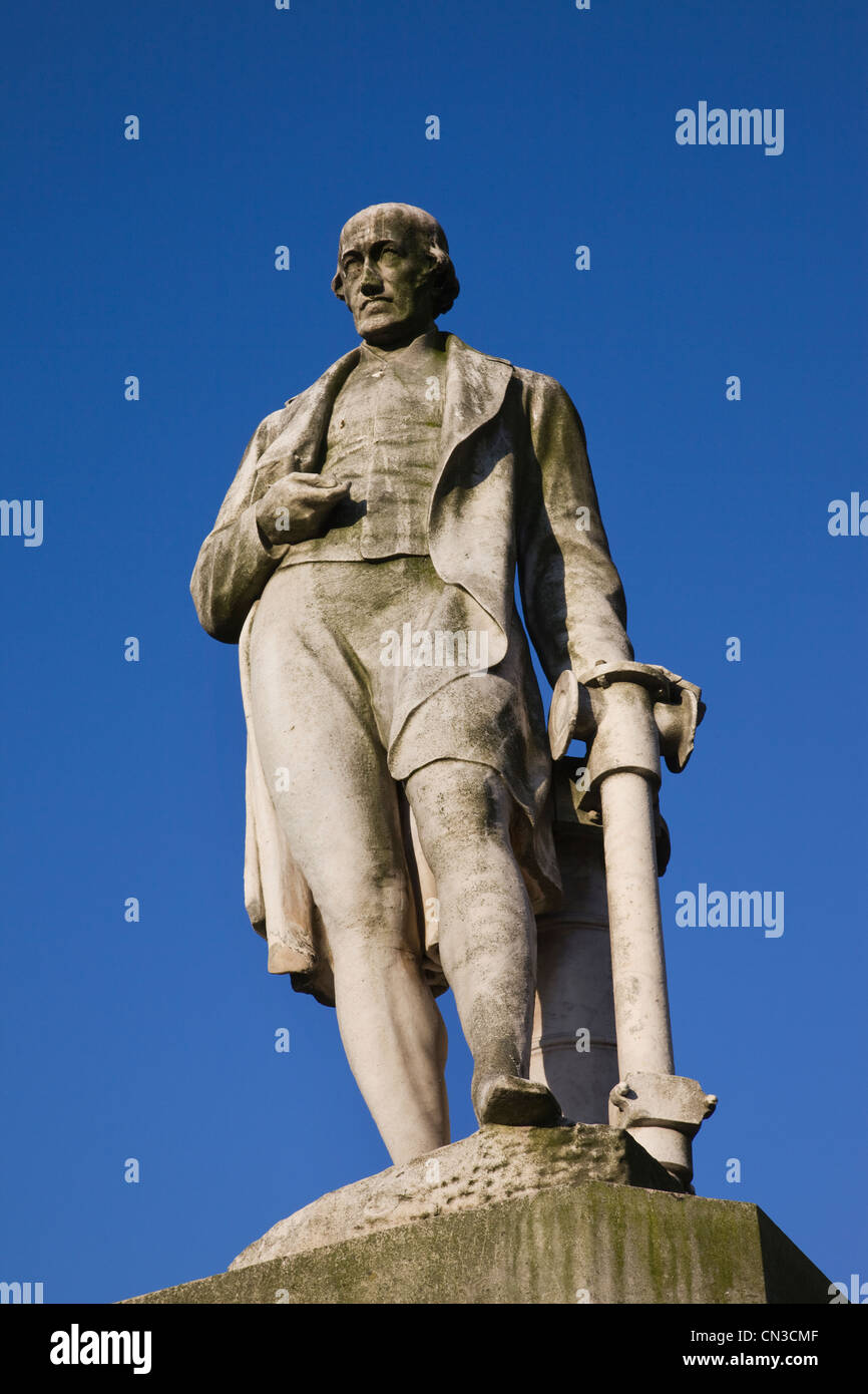 England birmingham chamberlain square statue hi-res stock photography ...