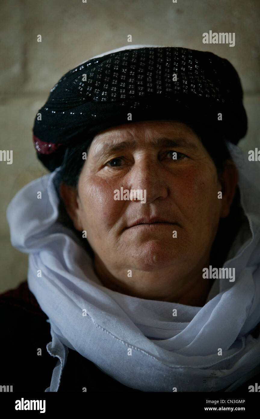 Followers of the Yezidi religion, celebrating the fast Stock Photo - Alamy