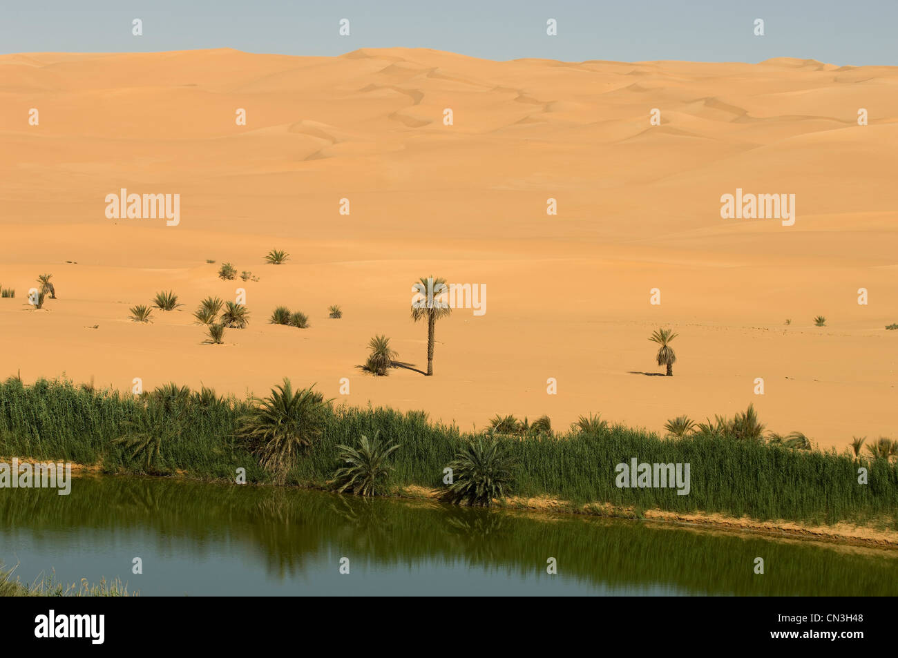Libya, Fezzan, Sahara desert, Erg Awbari, Mafu lake Stock Photo - Alamy