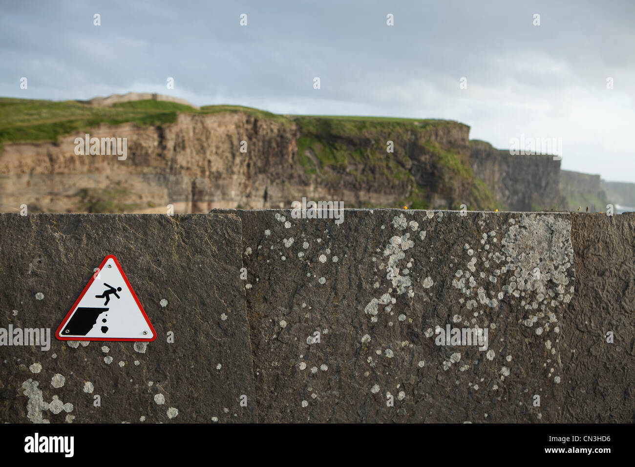 Cliff Safety Sign High Resolution Stock Photography and Images - Alamy