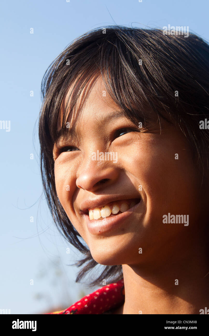 Myanmar (Burma), Shan state, Inle lake, young lady Stock Photo - Alamy