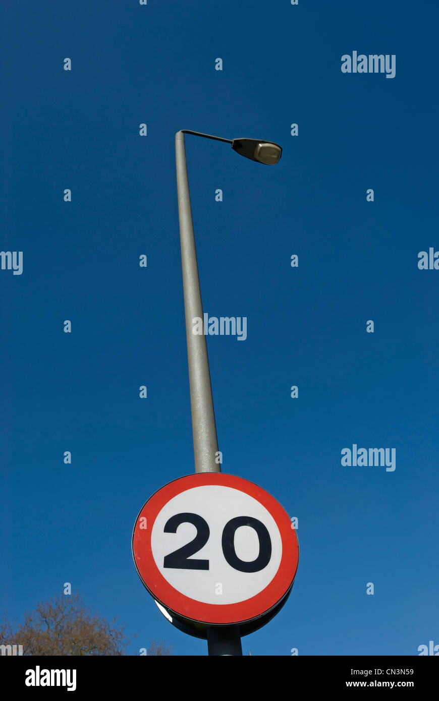 20 miles per hour speed limit sign hi-res stock photography and images ...