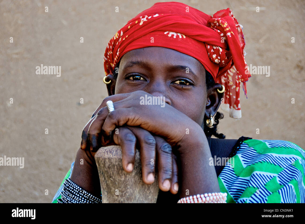 Young woman of mali hi-res stock photography and images - Alamy