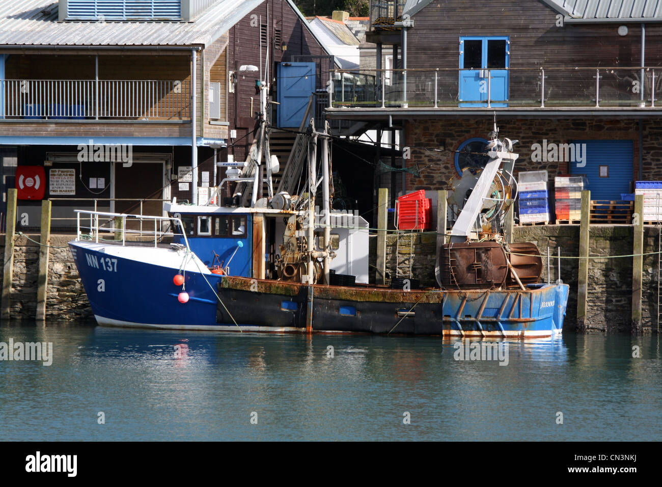 Fishing boat at the Fishing wharf in Looe Harbour Stock Photo - Alamy