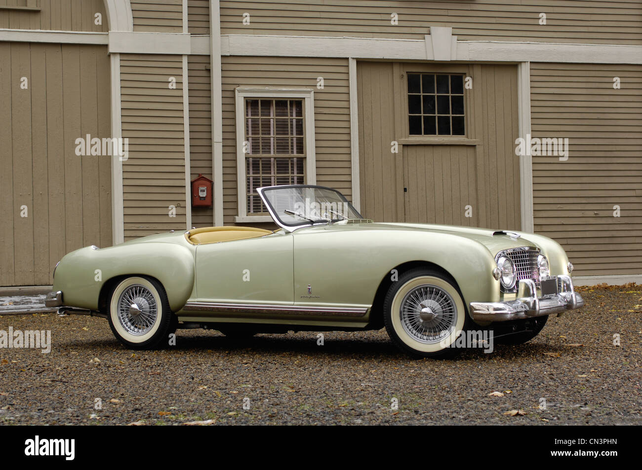 1953 Nash Healey convertible Stock Photo - Alamy