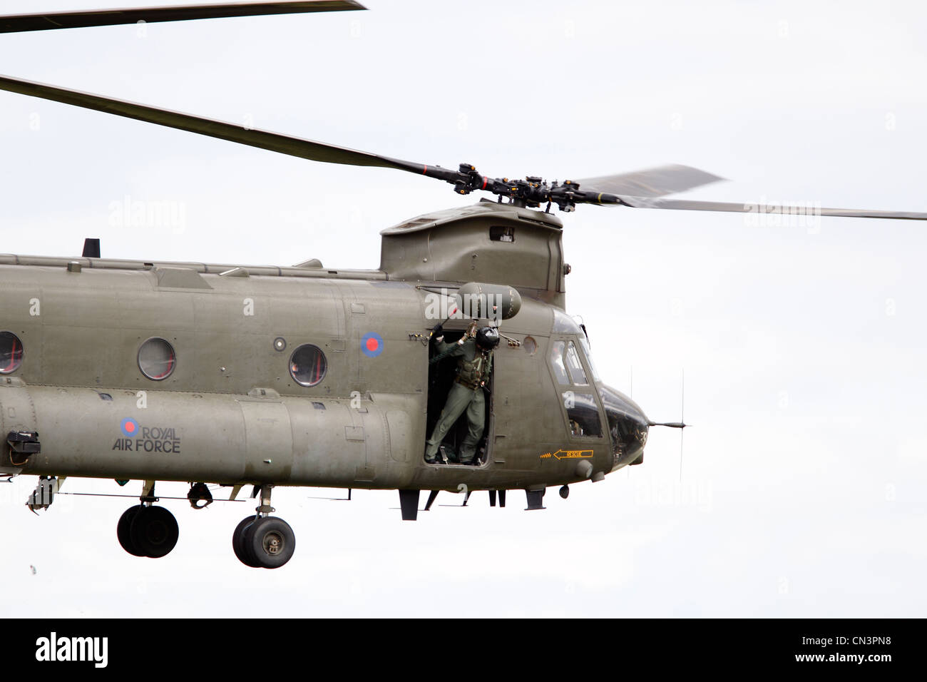 Boeing Chinook HC2, a tandem rotor helicopter Royal Air Force ...