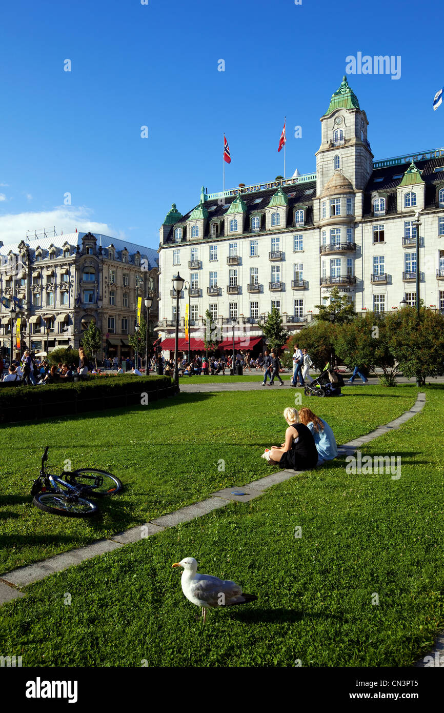 Plass hi-res stock photography and images - Alamy