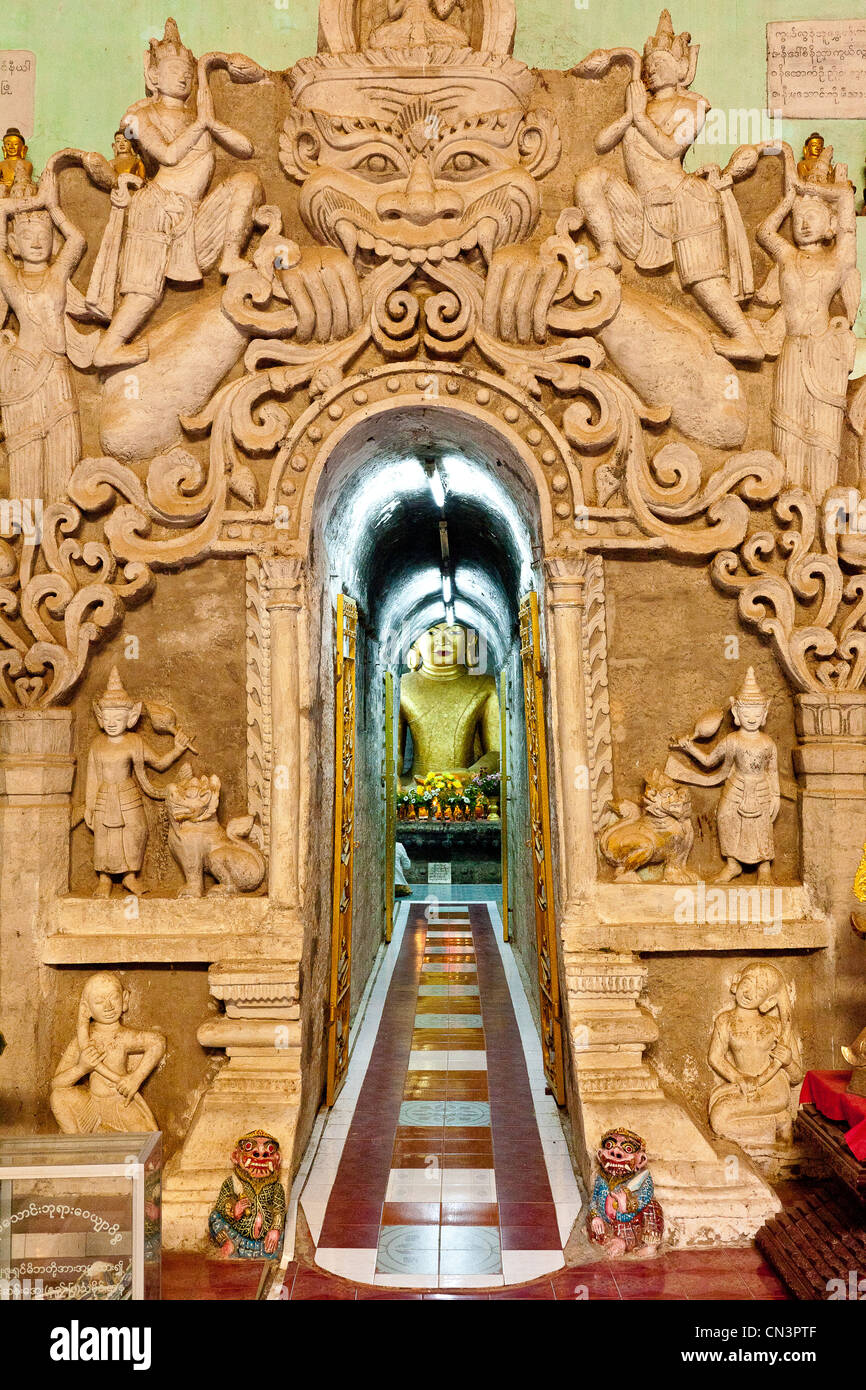 Inside pagoda hi-res stock photography and images - Alamy